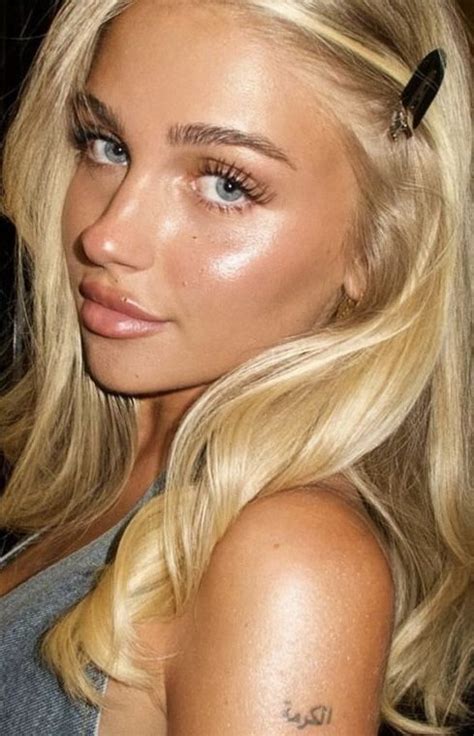 Pin van ava ʚ ɞ op scandi Stijlvol haar Haarstijlen Leuk haar