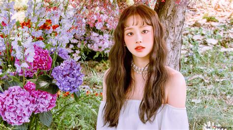 Loonas Chuu In Flip That Mv Photoshoot 4k Wallpaper Download