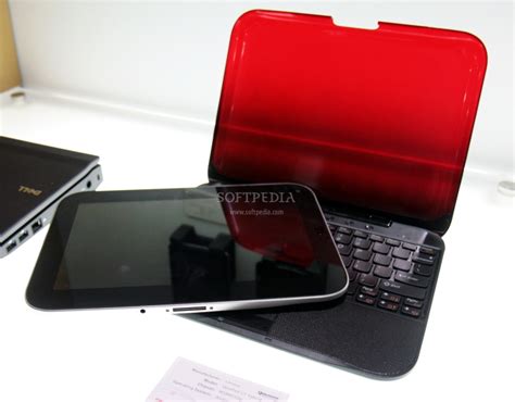 Hands On With The Lenovo LePad IdeaPad U1 Hybrid At MWC 2011 Softpedia
