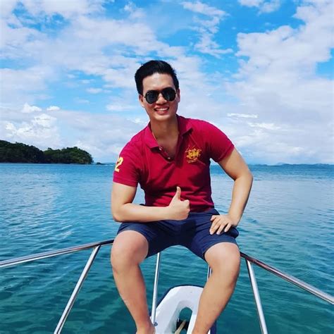 Jose Chong Jose Chong Threads Say More