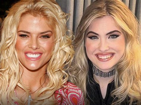 Anna Nicole Smiths Appear Alike Daughter Attends Kentucky Derby Occasion Sjrbss