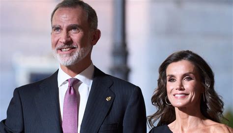 Filippo E Letizia Di Spagna Ricreano La Loro Prima Foto Insieme 20