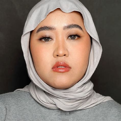 5 Rekomendasi Bentuk Alis Untuk Wajah Oval Ruhee Diary