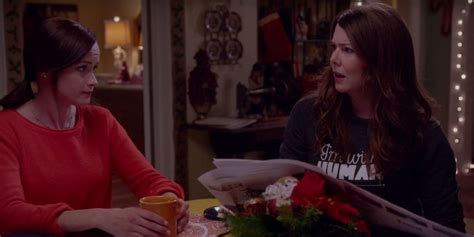 Gilmore Girls Revival Might Include A Rory Or Lorelai Pregnancy