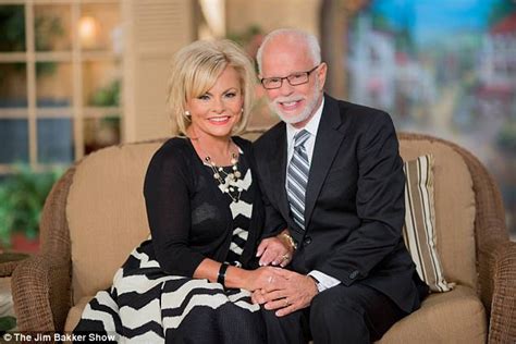 Jim Bakker Preaches The End Of Days Selling Survival Gear Daily Mail