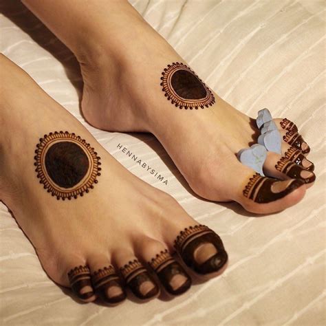 Elegance At Your Feet Stunning Mehndi Designs For Toes And Ankles In