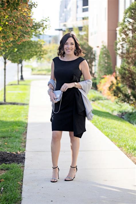 What Hose To Wear With A Black Cocktail Dress