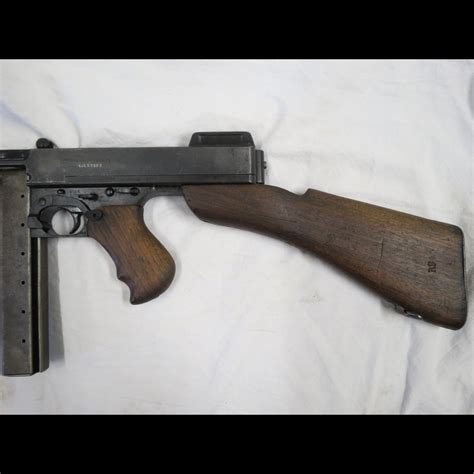 Pistolet mitrailleur THOMPSON A neutralisé