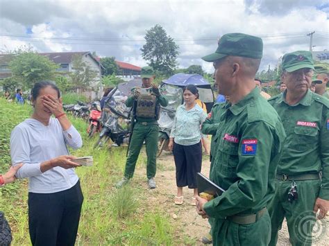 Khit Thit Media ရေစကြို ၊ မြေခဲတောင်ကျေးရွာကိုစစ်တပ်က မီးရှို့ဖျက်ဆီးပြီး လူငယ်နှင့် မိန