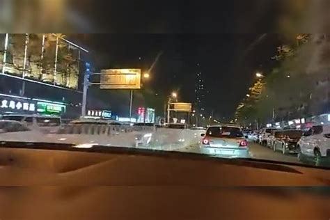 如同这首歌一样，我要稳稳的幸福首歌