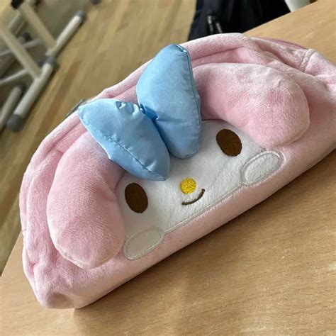 [산리오필통 정품]당일출고 쿠로미 마이멜로디 시나모롤 폼폼푸린 반달파우치 필통 에이블리