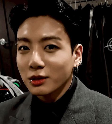 몽 On Twitter 날라리 전회장님 보필하는 비서 김여주 회장이라는 높은 직급과 안 맞는 날라리라는 수식어 아마