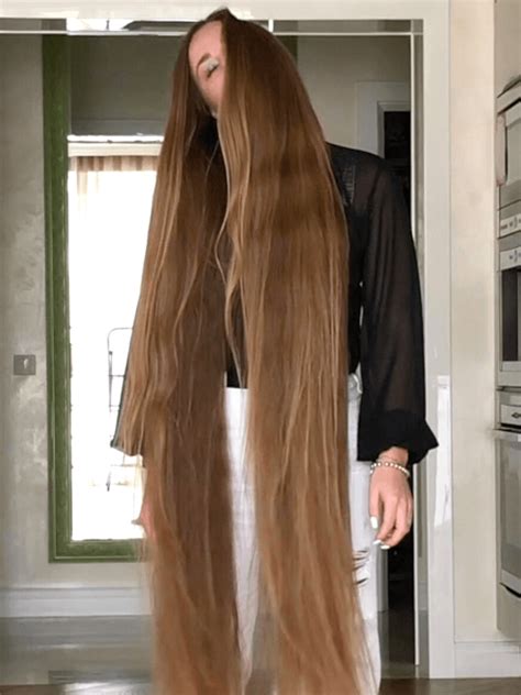 Video The Extreme Long Hair Enthusiast