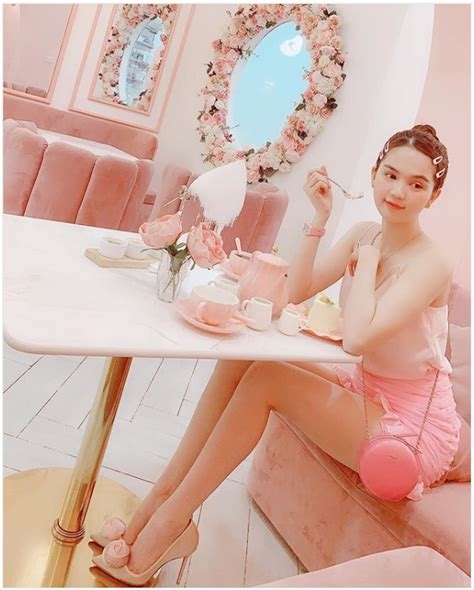 Ngoc Trinh Sexy Legs Kotester