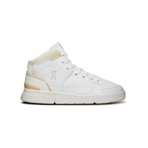 Buy On Running The Roger Clubhouse Mid Womens Shoesonline In Kuwait Snkr