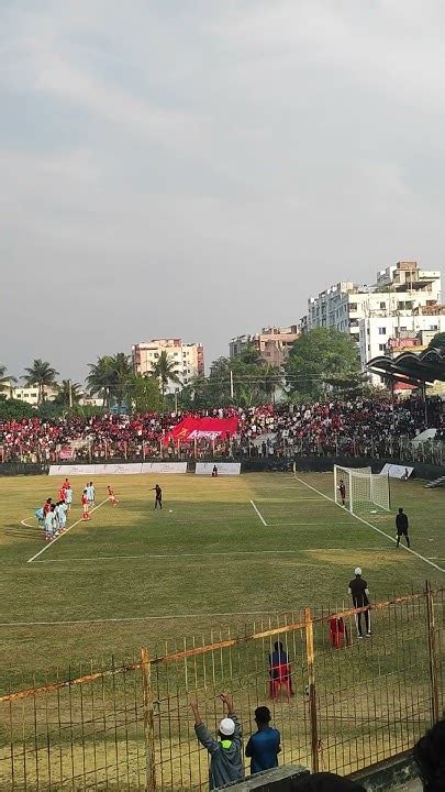 ব্রাজীলিয়ান ফুটবলারের গোল মিস। বসুন্ধরা কিংস বনাম ঢাকা আবাহনি । সরাসরি খেলা দেখলাম। Youtube