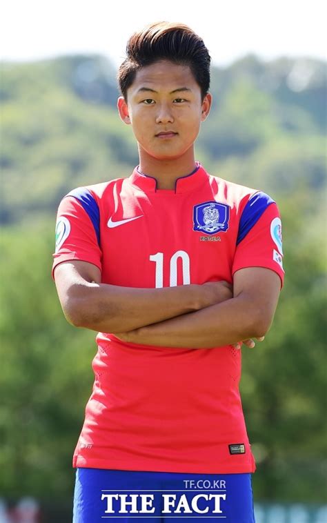이승우 스페셜 첼시가 반할 만하네 영상 축구 기사 더팩트