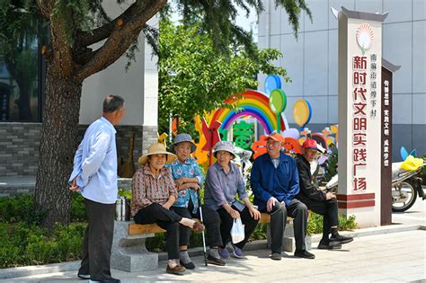 为了农业强农村美农民富——以习近平同志为核心的党中央引领推进新时代农业农村现代化事业述评 岚皋县人民政府