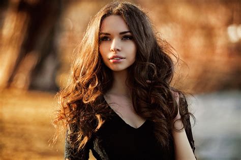 Красивые шатенки с длинными волосами 65 фото