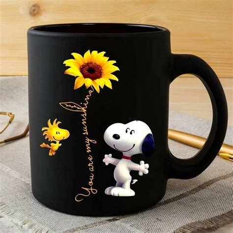 New Xmas Snoopy You Are My Sunshine Snoopy Sunflower Black Mug Snoopy