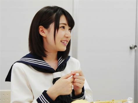 Mm便に乗った女子〇生「ひかるちゃん」が奇跡のavデビュー！ 可愛さ、恥じらい、純粋な心。すべてを兼ね揃えた期待の新星にインタビュー！ Hの経験は少ないものの「性の目覚めは5歳」というむっつり