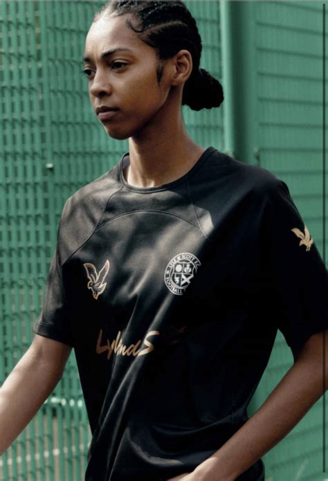 LYLE & SCOTT LAUNCHES GRASSROOTS FOOTBALL INITIATIVE - CLOTHES MAKE THE MAN