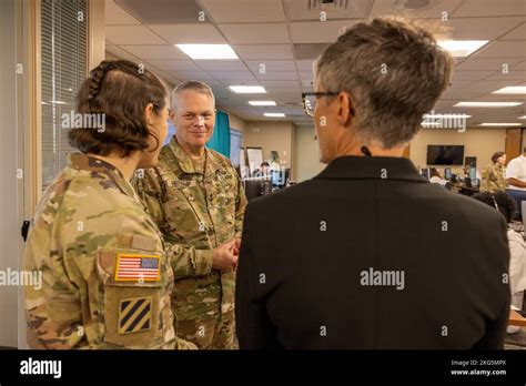 Usace Headquarters Deputy Commander Maj Gen Heitkamp Visits