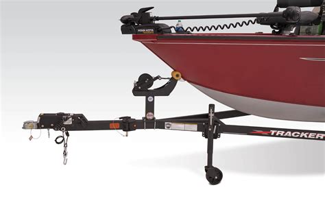 PRO GUIDE V 16 SC TRACKER Deep V Multi Species Boat