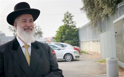 Bribe Taking Ex Chief Rabbi Begins Prison Term The Times Of Israel