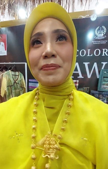 Ketua Dekranasda Provinsi Sulsel Mempromosikan Keunikan Produk Kriya