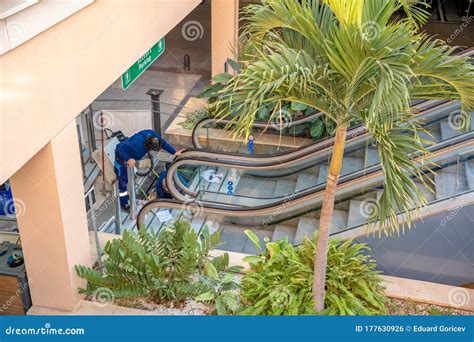 Escalators And Shopping Center Editorial Image