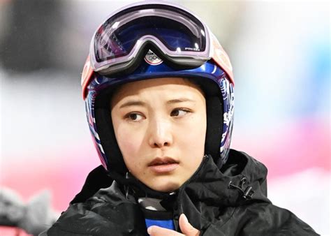 高梨沙羅 現役続行を表明「飛ぶことが好きだと再確認」 北京五輪では涙の失格もスポーツデイリースポーツ Online