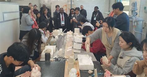 유네스코 교육의 미래 국제포럼 국외 참가자들 경기교육 현장 방문