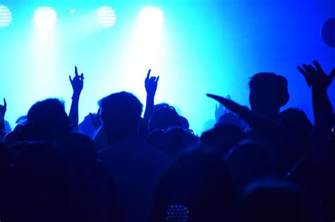 Vuelven Los 80s Y 90s A Rota Con El Ritmo De La Disco Party De