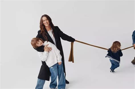 Alanis Morissette On Gap Campaign Style Evolution And New Music