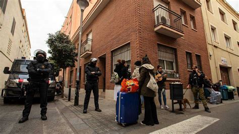 Desalojo De Las Viviendas Okupadas Ilegalmente