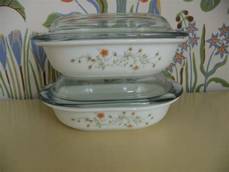 Vintage Set Of Two Pyrex Dishes With Clear Glass Lid Floral Etsy