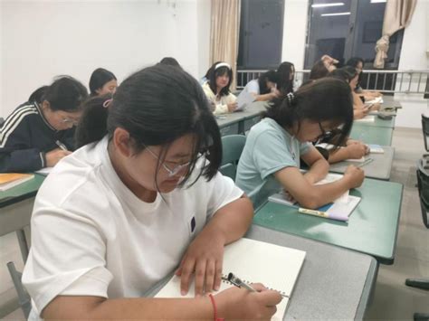 特殊教育学院举办新生校规校纪考试，推动学风建设 郑州工程技术学院 特殊教育学院