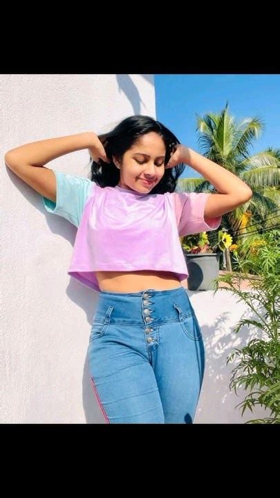 ඩෙනිම් එකට වැඩියෙන්ම ලස්සන කව්ද 😍 Sri Lanka Actresses ️ Denim Look Shorts Youtube