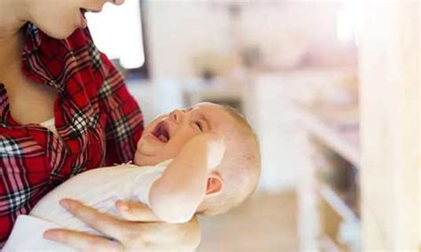 Ağlayan Bebek Nasıl Sakinleştirilir Ev Personeli