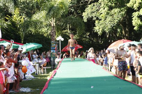 Concurso Rainha Das Piscinas E Rei Mirim Movimenta Clube Caixeiral
