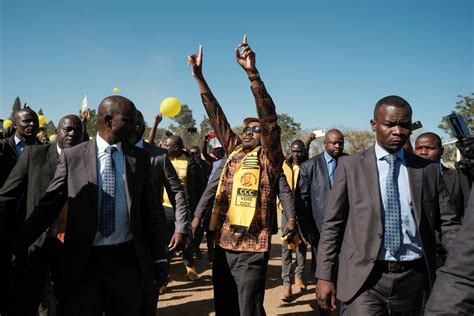 Zimbabwe Opposition Leader Launches Campaign With Promise Of Prosperity