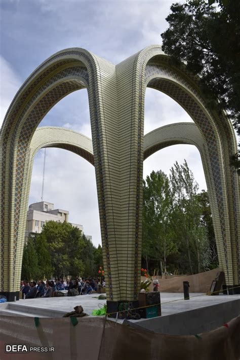 تصاویر آیین افتتاح یادمان شهید گمنام دانشگاه صنعتی اراک