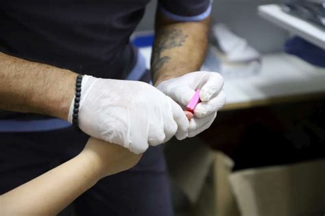 Salud Recuerda La Importancia Del Test De Vihsida Y Del Tratamiento