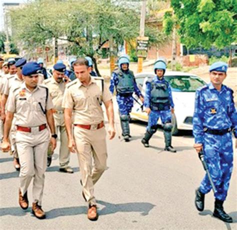Police Beef Up Security After Farmers Delhi Chalo Call Deploy 50 Para