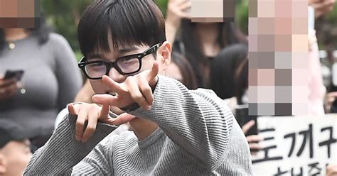 Ab6ix 이대휘 눈에 확 띄는 출근길 포즈 포토엔hd