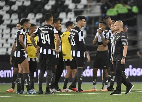 Análise não há arbitragem que explique o inaceitável colapso do
