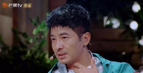 郭曉東婚禮為程莉莎做玫瑰牆，自曝因為窮自卑，娶程莉莎是福氣 每日頭條