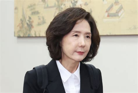 이진숙 논문 가로채기 의혹에… 내가 연구 기획 제1저자 당연