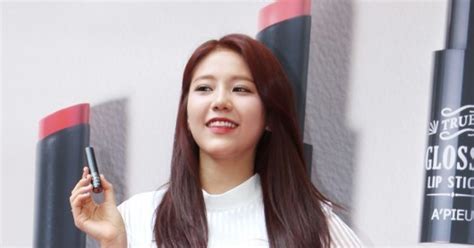 포토 Aoa 혜정 긴 생머리가 눈길